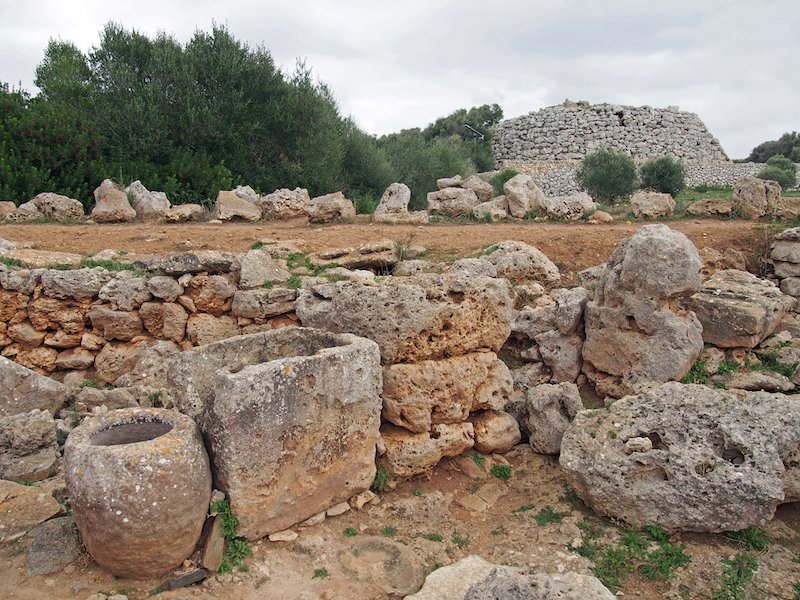 El talayot, emblema de la cultura talayótica de Menorca y Mallorca